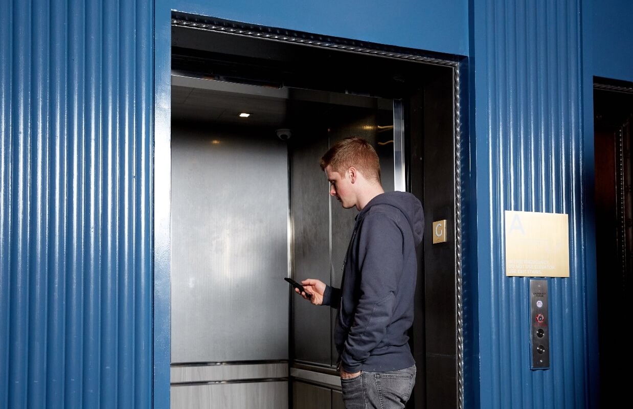 Elevator Access Control and Card Systems | Kisi